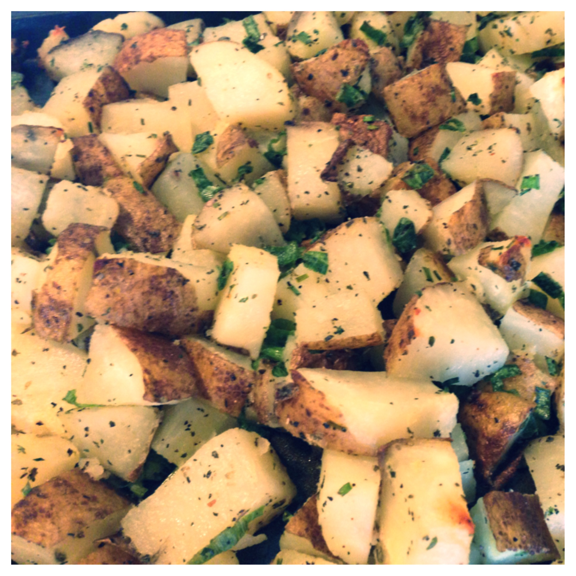 Low FODMAP Oven Roasted Potatoes Recipe | Living Happy with IBS